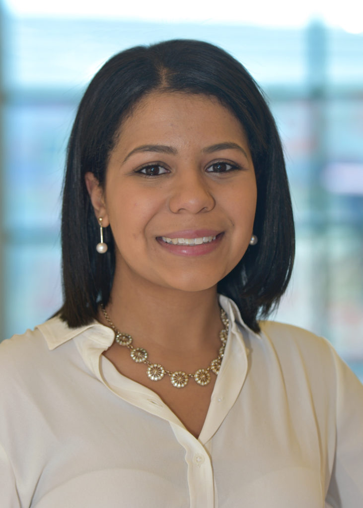 Caroline Chaves – Graduates in the Spotlight